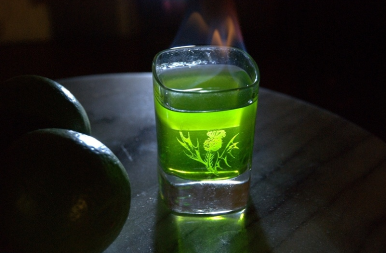 Absenta: historia y elaboración | Con Alcohol